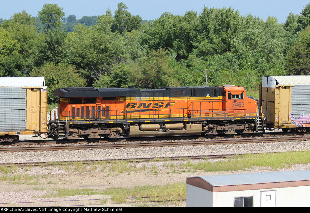 BNSF 7463 - Mid Train DPU - Missed the Head End Power